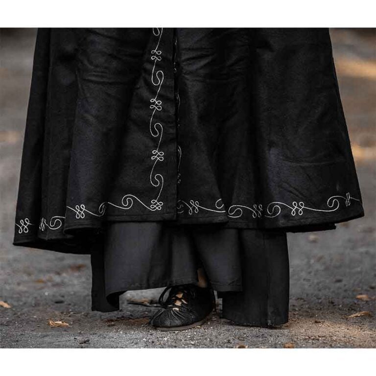 Alma Embroidered Wool Cloak - Black