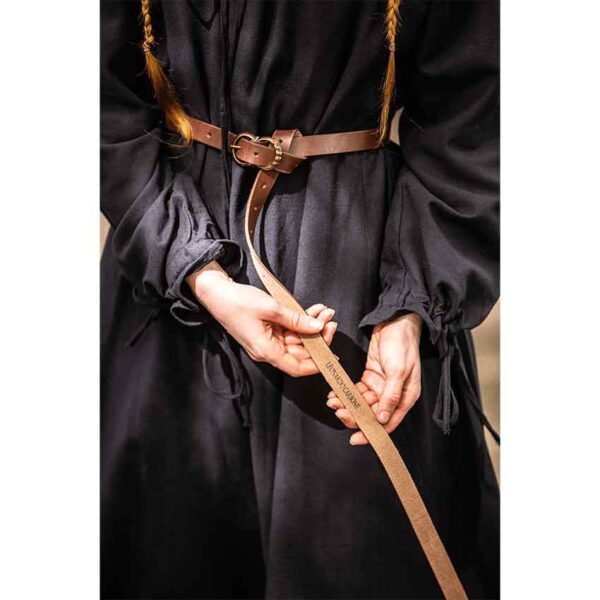 Daina Thin Leather Belt - Brown